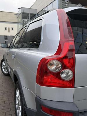 Pelēks Volvo XC90 2004 Viļņa, ar dzinēja tilpumu 2.40 L un nobraukumu 322 tūkst. km par 3950 €, foto 16 vietnē AUTOMOTO.COM.LV