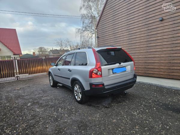 Pelēks Volvo XC90 2004 Vilkaviškis, ar dzinēja tilpumu 2.40 L un nobraukumu 3 tūkst. km par 2400 €, foto 1 vietnē AUTOMOTO.COM.LV