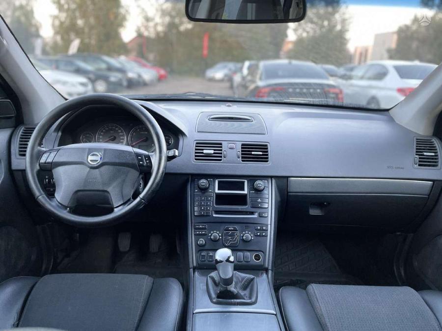 Pelēks Volvo XC90 2004 Viļņa, ar dzinēja tilpumu 2.50 L un nobraukumu 520 tūkst. km par 3500 €, foto 16 vietnē AUTOMOTO.COM.LV