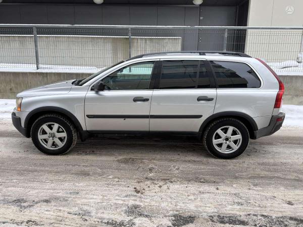 Pelēks Volvo XC90 2004 Viļņa, ar dzinēja tilpumu 2.40 L un nobraukumu 383 tūkst. km par 2950 €, foto 2 vietnē AUTOMOTO.COM.LV