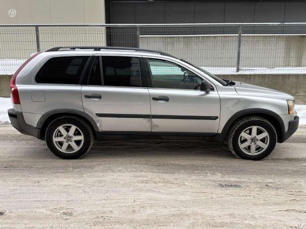 Pelēks Volvo XC90 2004 Viļņa, ar dzinēja tilpumu 2.40 L un nobraukumu 383 tūkst. km par 2950 €, foto 5 vietnē AUTOMOTO.COM.LV