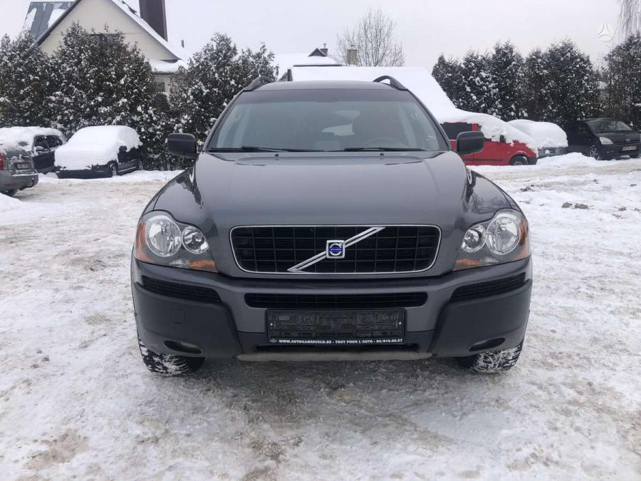 Pelēks Volvo XC90 2004 Utena, ar dzinēja tilpumu 2.40 L un nobraukumu 282 tūkst. km par 4450 €, foto 1 vietnē AUTOMOTO.COM.LV