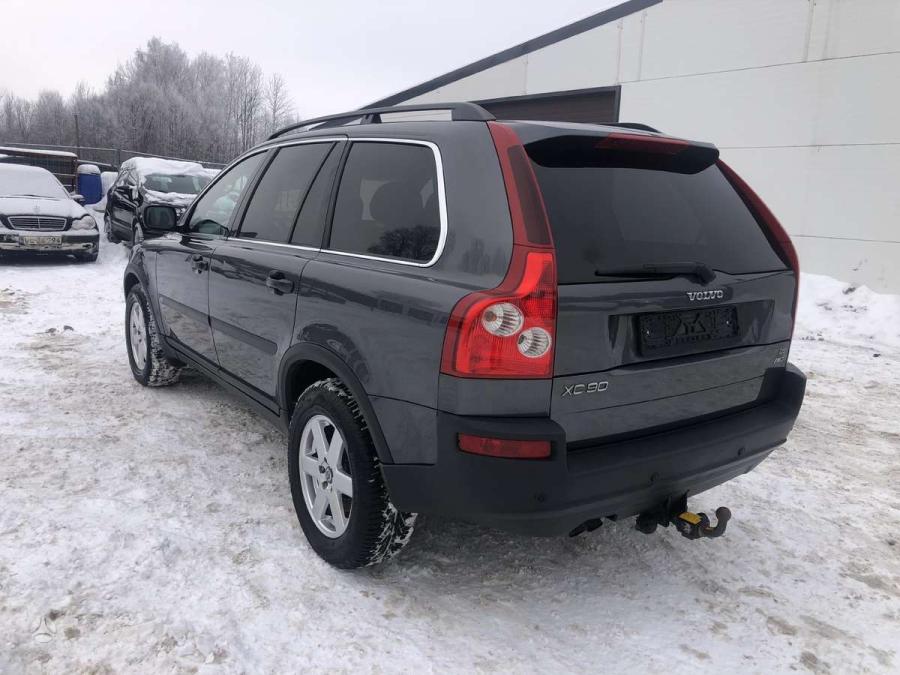 Pelēks Volvo XC90 2004 Utena, ar dzinēja tilpumu 2.40 L un nobraukumu 282 tūkst. km par 4450 €, foto 4 vietnē AUTOMOTO.COM.LV