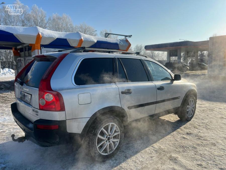 Pelēks Volvo XC90 2004 Viļņa, ar dzinēja tilpumu 2.40 L un nobraukumu 300 tūkst. km par 4290 €, foto 4 vietnē AUTOMOTO.COM.LV