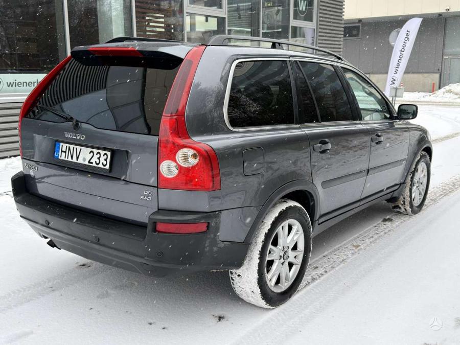 Pelēks Volvo XC90 2004 Viļņa, ar dzinēja tilpumu 2.40 L un nobraukumu 366 tūkst. km par 3450 €, foto 6 vietnē AUTOMOTO.COM.LV