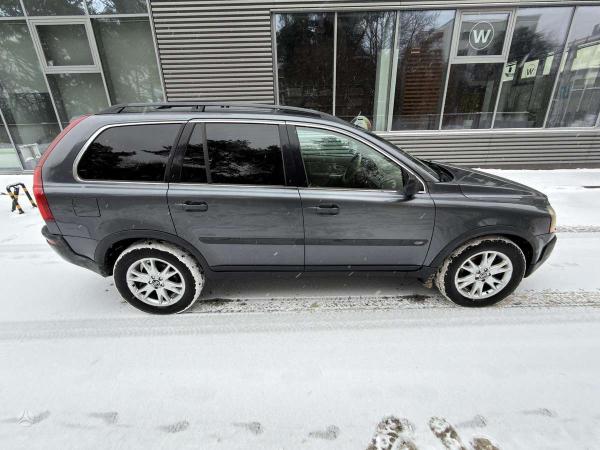 Pelēks Volvo XC90 2004 Viļņa, ar dzinēja tilpumu 2.40 L un nobraukumu 366 tūkst. km par 3450 €, foto 7 vietnē AUTOMOTO.COM.LV