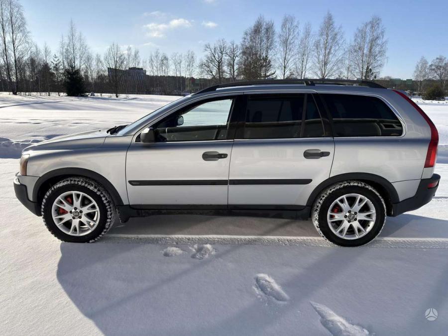 Pelēks Volvo XC90 2004 Viļņa, ar dzinēja tilpumu 2.40 L un nobraukumu 416 tūkst. km par 3450 €, foto 2 vietnē AUTOMOTO.COM.LV