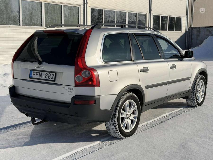 Pelēks Volvo XC90 2004 Viļņa, ar dzinēja tilpumu 2.40 L un nobraukumu 416 tūkst. km par 3450 €, foto 6 vietnē AUTOMOTO.COM.LV