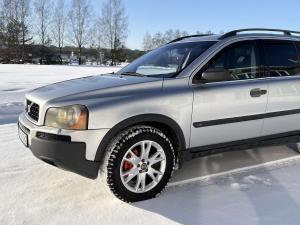 Pelēks Volvo XC90 2004 Viļņa, ar dzinēja tilpumu 2.40 L un nobraukumu 416 tūkst. km par 3450 €, foto 10 vietnē AUTOMOTO.COM.LV