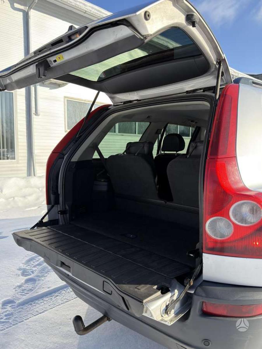 Pelēks Volvo XC90 2004 Viļņa, ar dzinēja tilpumu 2.40 L un nobraukumu 416 tūkst. km par 3450 €, foto 20 vietnē AUTOMOTO.COM.LV