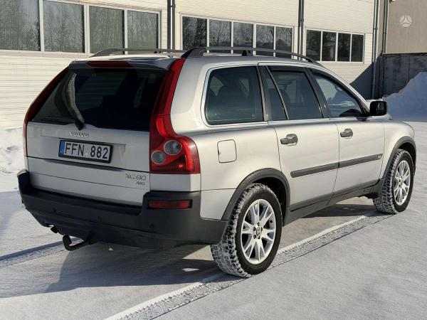 Grey Volvo XC90 2004 in Vilnius, with an engine capacity of 2.40 L and mileage of 416 thousand km for 3450 €, photo 6 on AUTOMOTO.COM.LV
