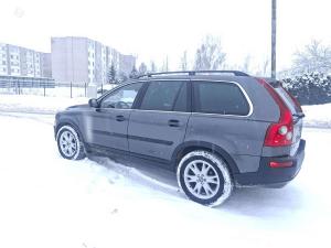 Grey Volvo XC90 2004 in Sirvintos, with an engine capacity of 2.40 L and mileage of 391 thousand km for 2250 €, photo 3 on AUTOMOTO.COM.LV
