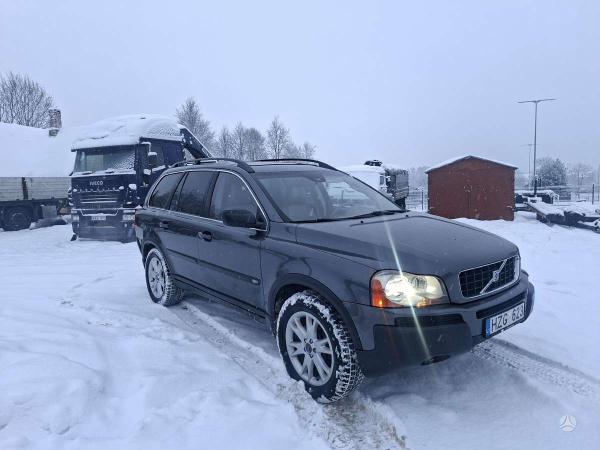 Pelēks Volvo XC90 2004 Širvintos, ar dzinēja tilpumu 2.40 L un nobraukumu 391 tūkst. km par 2250 €, foto 4 vietnē AUTOMOTO.COM.LV