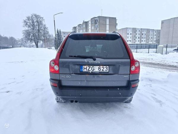 Pelēks Volvo XC90 2004 Širvintos, ar dzinēja tilpumu 2.40 L un nobraukumu 391 tūkst. km par 2250 €, foto 5 vietnē AUTOMOTO.COM.LV