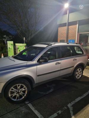 Grey Volvo XC90 2004 in Siauliai, with an engine capacity of 2.40 L and mileage of 185 thousand km for 1995 €, photo 2 on AUTOMOTO.COM.LV