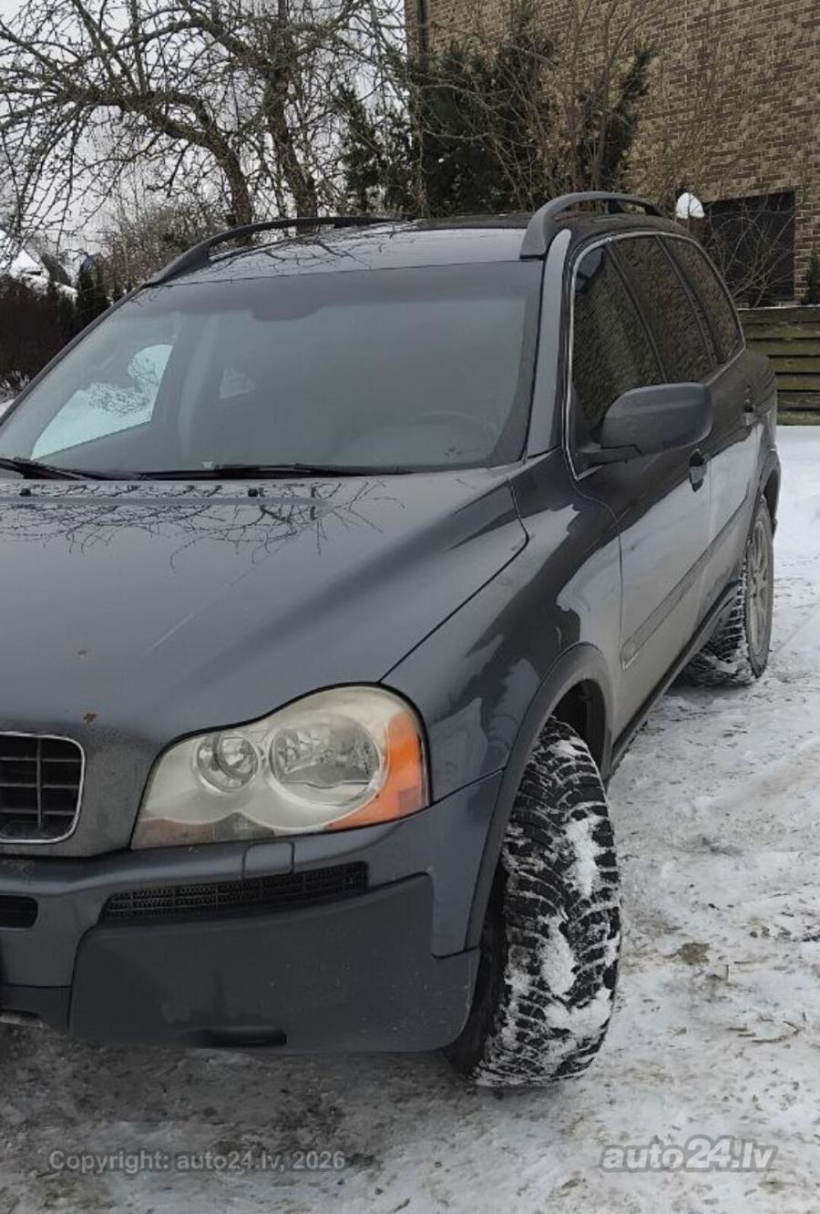 Pelēks Volvo XC90 2004 Tallina, ar dzinēja tilpumu 2.40 L un nobraukumu 600 tūkst. km par 2750 €, foto 1 vietnē AUTOMOTO.COM.LV