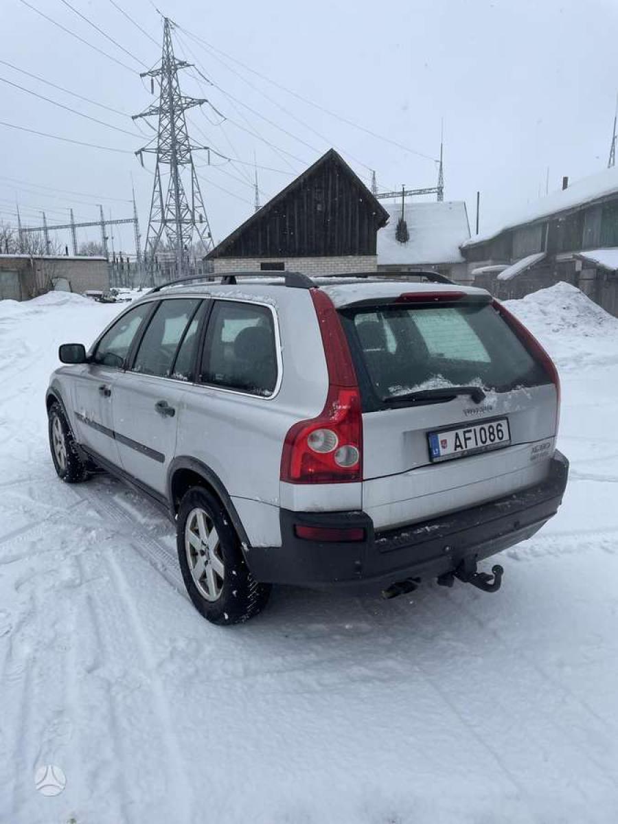 Pelēks Volvo XC90 2004 Jonava, ar dzinēja tilpumu 2.50 L un nobraukumu 360 tūkst. km par 2150 €, foto 4 vietnē AUTOMOTO.COM.LV