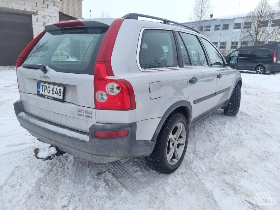 Grey Volvo XC90 2004 in Radviliskis, with an engine capacity of 2.50 L and mileage of 290 thousand km for 2500 €, photo 4 on AUTOMOTO.COM.LV
