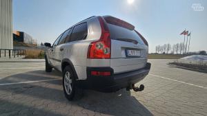 Grey Volvo XC90 2004 in Vilnius, with an engine capacity of 2.40 L and mileage of 366 thousand km for 4200 €, photo 4 on AUTOMOTO.COM.LV