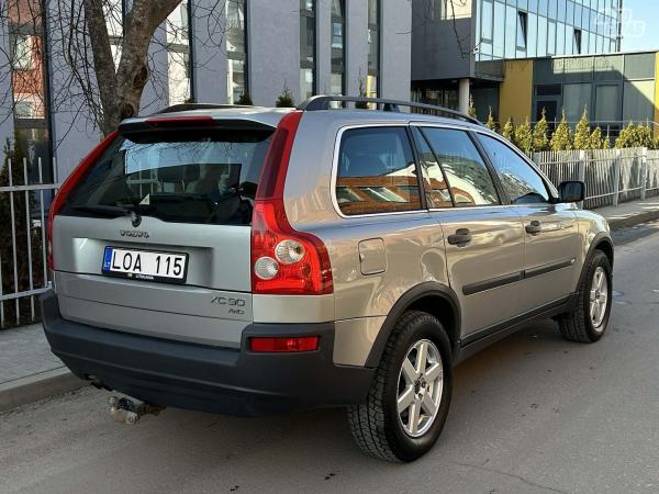 Pelēks Volvo XC90 2004 Viļņa, ar dzinēja tilpumu 2.40 L un nobraukumu 406 tūkst. km par 3100 €, foto 6 vietnē AUTOMOTO.COM.LV
