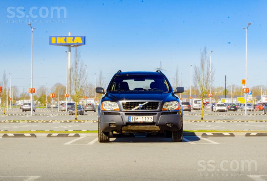 Pelēks Volvo XC90 2004 Rīga, ar dzinēja tilpumu 2.40 L un nobraukumu 365 tūkst. km par 1990 €, foto 3 vietnē AUTOMOTO.COM.LV