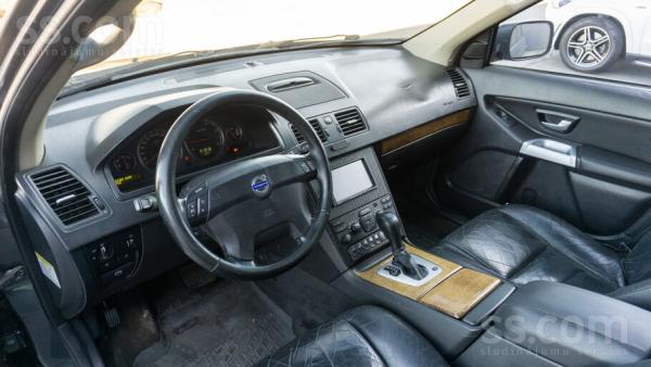 Pelēks Volvo XC90 2004 Rīga, ar dzinēja tilpumu 2.40 L un nobraukumu 365 tūkst. km par 1990 €, foto 9 vietnē AUTOMOTO.COM.LV