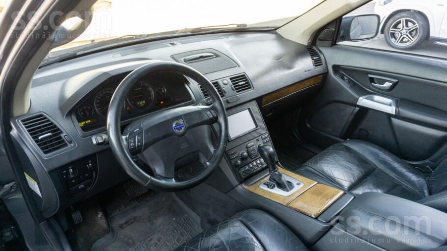 Pelēks Volvo XC90 2004 Rīga, ar dzinēja tilpumu 2.40 L un nobraukumu 365 tūkst. km par 1990 €, foto 10 vietnē AUTOMOTO.COM.LV