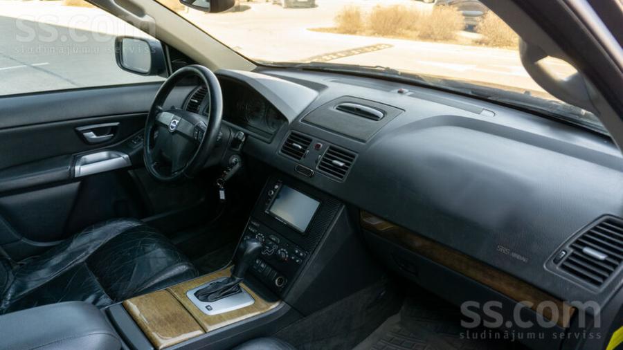 Pelēks Volvo XC90 2004 Rīga, ar dzinēja tilpumu 2.40 L un nobraukumu 365 tūkst. km par 1990 €, foto 11 vietnē AUTOMOTO.COM.LV