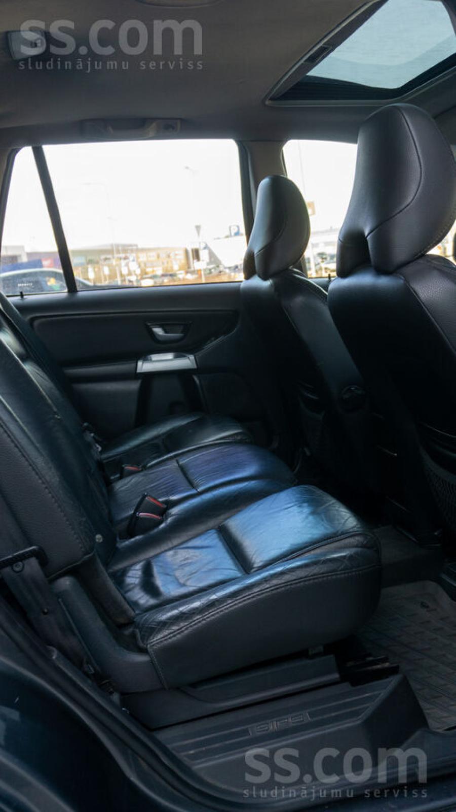 Pelēks Volvo XC90 2004 Rīga, ar dzinēja tilpumu 2.40 L un nobraukumu 365 tūkst. km par 1990 €, foto 28 vietnē AUTOMOTO.COM.LV