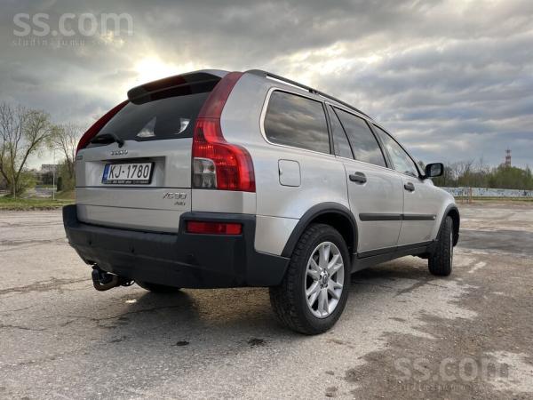 Pelēks Volvo XC90 2004 Rīga, ar dzinēja tilpumu 2.40 L un nobraukumu 481 tūkst. km par 3700 €, foto 4 vietnē AUTOMOTO.COM.LV
