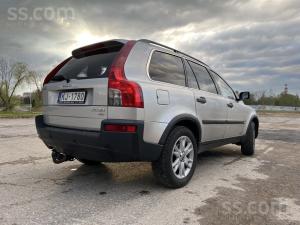 Grey Volvo XC90 2004 in Riga, with an engine capacity of 2.40 L and mileage of 481 thousand km for 3700 €, photo 5 on AUTOMOTO.COM.LV