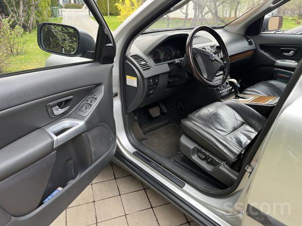 Pelēks Volvo XC90 2004 Rīga, ar dzinēja tilpumu 2.40 L un nobraukumu 481 tūkst. km par 3700 €, foto 7 vietnē AUTOMOTO.COM.LV