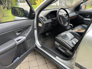 Grey Volvo XC90 2004 in Riga, with an engine capacity of 2.40 L and mileage of 481 thousand km for 3700 €, photo 8 on AUTOMOTO.COM.LV