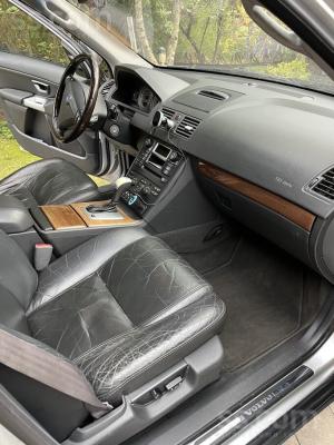 Grey Volvo XC90 2004 in Riga, with an engine capacity of 2.40 L and mileage of 481 thousand km for 3700 €, photo 10 on AUTOMOTO.COM.LV