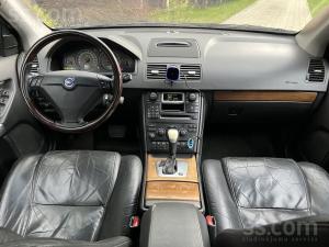 Grey Volvo XC90 2004 in Riga, with an engine capacity of 2.40 L and mileage of 481 thousand km for 3700 €, photo 16 on AUTOMOTO.COM.LV