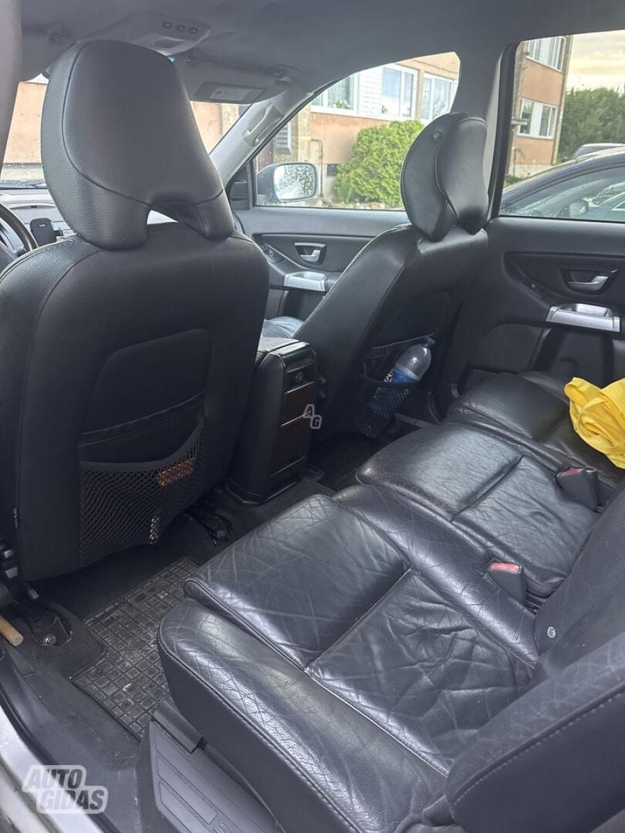 Pelēks Volvo XC90 2004 Viļņa, ar dzinēja tilpumu 2.40 L un nobraukumu 429 tūkst. km par 2650 €, foto 7 vietnē AUTOMOTO.COM.LV