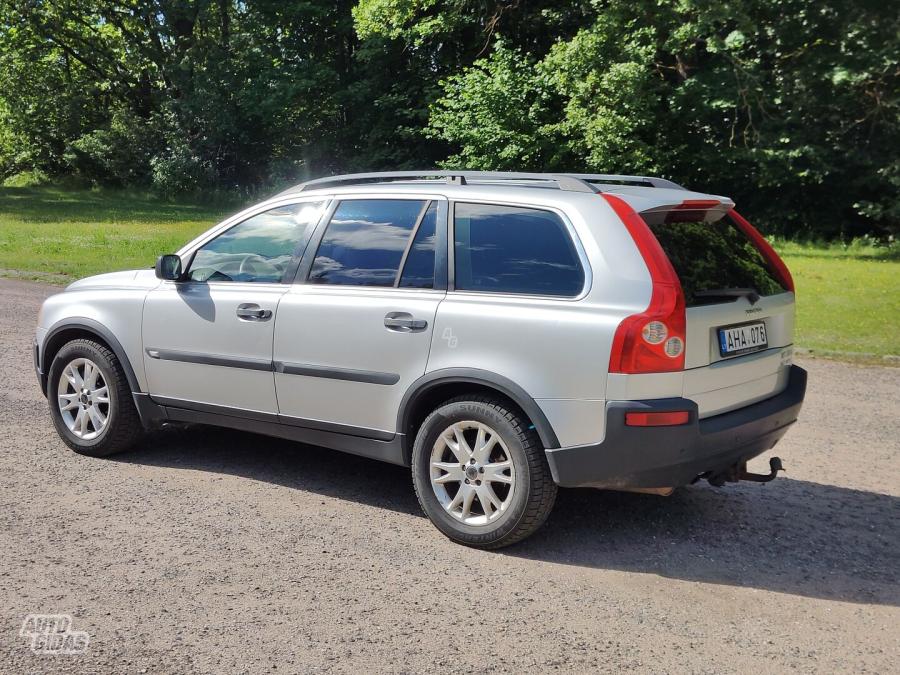 Pelēks Volvo XC90 2004 Viļņa, ar dzinēja tilpumu 2.50 L un nobraukumu 332 tūkst. km par 1999 €, foto 3 vietnē AUTOMOTO.COM.LV