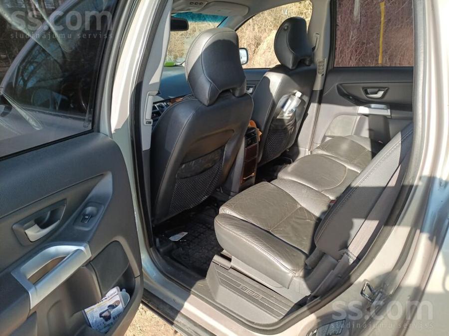 Pelēks Volvo XC90 2004 Jūrmala, ar dzinēja tilpumu 2.90 L un nobraukumu 239 tūkst. km par 4100 €, foto 6 vietnē AUTOMOTO.COM.LV