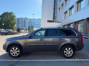Grey Volvo XC90 2004 in Tallinn, with an engine capacity of 2.40 L and mileage of 301 thousand km for 2799 €, photo 3 on AUTOMOTO.COM.LV