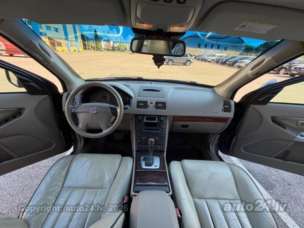 Pelēks Volvo XC90 2004 Tallina, ar dzinēja tilpumu 2.40 L un nobraukumu 301 tūkst. km par 2799 €, foto 7 vietnē AUTOMOTO.COM.LV