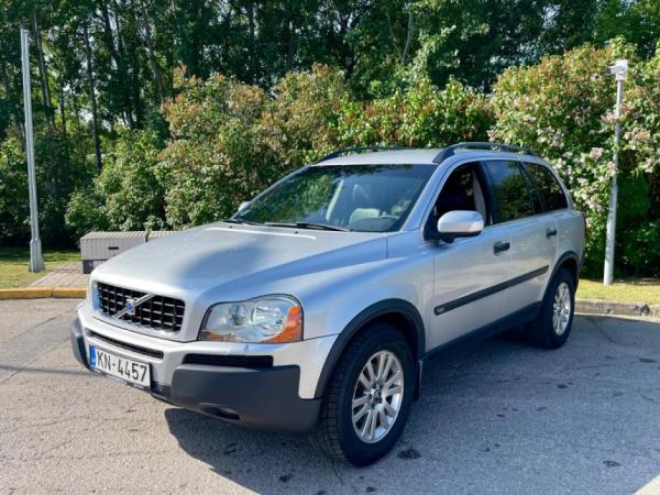 Grey Volvo XC90 2004 in Riga, with an engine capacity of 2.40 L and mileage of 0 thousand km for 4900 €, photo 1 on AUTOMOTO.COM.LV
