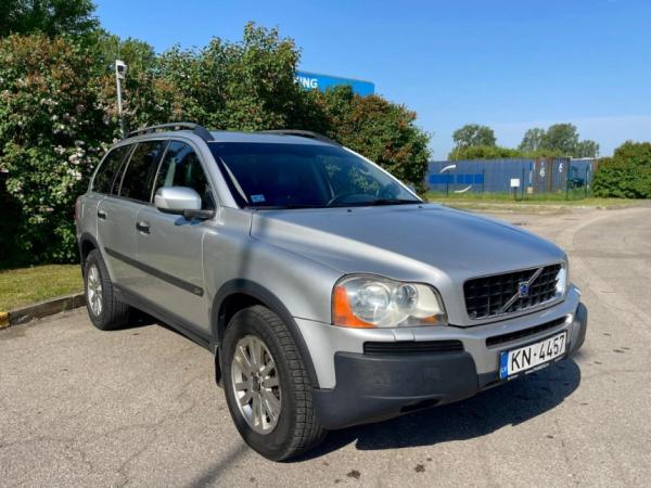 Grey Volvo XC90 2004 in Riga, with an engine capacity of 2.40 L and mileage of 0 thousand km for 4900 €, photo 3 on AUTOMOTO.COM.LV