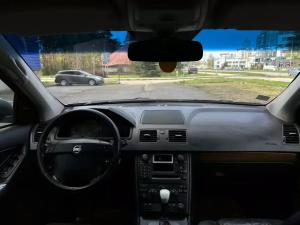 Grey Volvo XC90 2004 in Riga, with an engine capacity of 2.40 L and mileage of 236 thousand km for 2990 €, photo 11 on AUTOMOTO.COM.LV