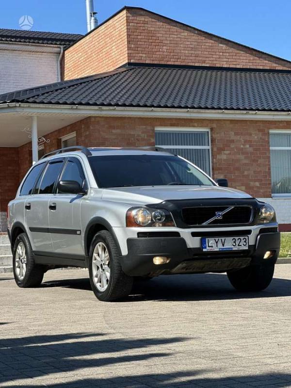 Grey Volvo XC90 2004 in Nemencine, with an engine capacity of 2.40 L and mileage of 499 thousand km for 2950 €, photo 4 on AUTOMOTO.COM.LV