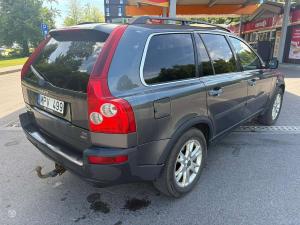 Grey Volvo XC90 2004 in Vilnius, with an engine capacity of 2.40 L and mileage of 480 thousand km for 2200 €, photo 6 on AUTOMOTO.COM.LV