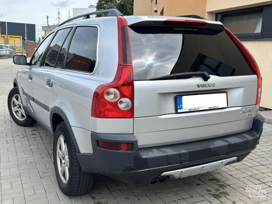 Серый Вольво ХС90 2004 в Каунас, объемом двигателя 2.40 л и пробегом 300 тыс. км за 2000 €, фото 5 на AUTOMOTO.COM.LV