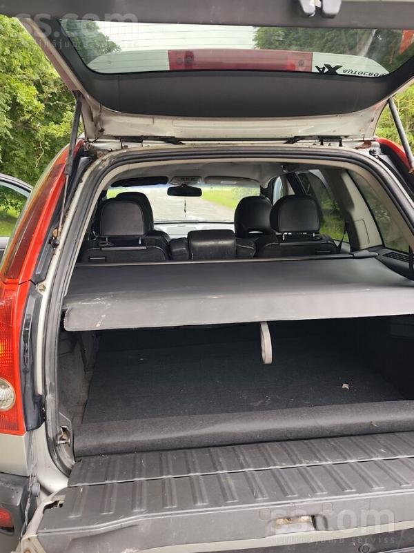 Pelēks Volvo XC90 2004 Jelgava, ar dzinēja tilpumu 2.40 L un nobraukumu 478 tūkst. km par 2800 €, foto 5 vietnē AUTOMOTO.COM.LV