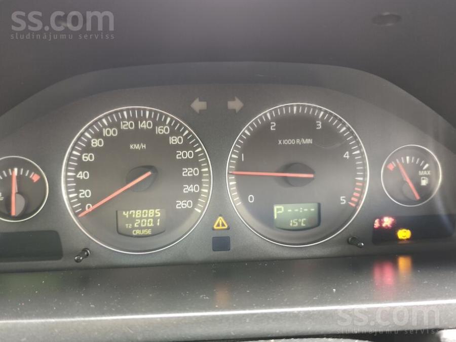 Серый Вольво ХС90 2004 в Елгава, объемом двигателя 2.40 л и пробегом 478 тыс. км за 2800 €, фото 10 на AUTOMOTO.COM.LV