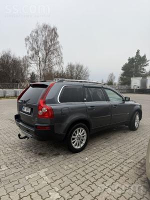 Pelēks Volvo XC90 2004 Rīga, ar dzinēja tilpumu 2.40 L un nobraukumu 354 tūkst. km par 5000 €, foto 5 vietnē AUTOMOTO.COM.LV