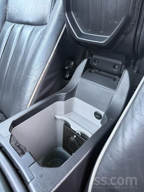 Pelēks Volvo XC90 2004 Rīga, ar dzinēja tilpumu 2.40 L un nobraukumu 354 tūkst. km par 5000 €, foto 6 vietnē AUTOMOTO.COM.LV